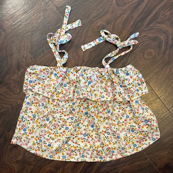 Forever 21 | Tops | Flower Top | Poshmark